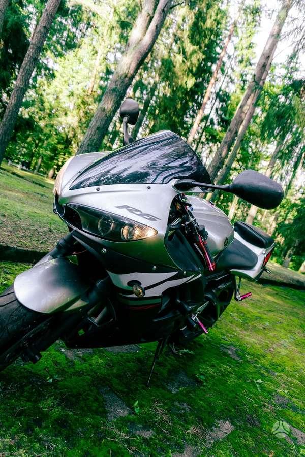 Grey Yamaha R6 2005 in Alytus, with an engine capacity of 0.60 L and mileage of 39 thousand km for 3800 €, photo 9 on AUTOMOTO.COM.LV