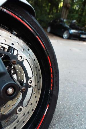 Grey Yamaha R6 2005 in Alytus, with an engine capacity of 0.60 L and mileage of 39 thousand km for 3800 €, photo 14 on AUTOMOTO.COM.LV