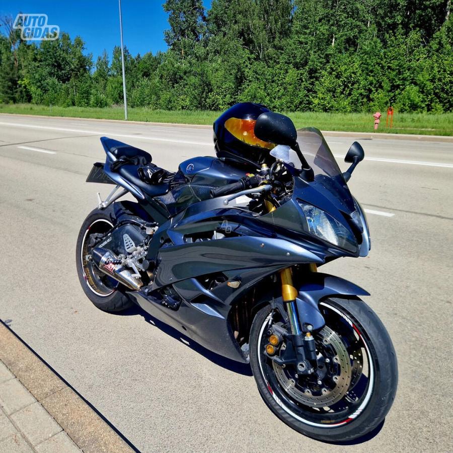 Серый Ямаха R6 2007 в Радвилишкис, объемом двигателя 0.60 л и пробегом 70 тыс. км за 4700 €, фото 3 на AUTOMOTO.COM.LV