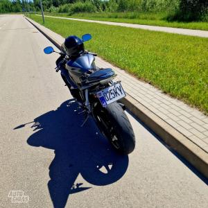 Серый Ямаха R6 2007 в Радвилишкис, объемом двигателя 0.60 л и пробегом 70 тыс. км за 4700 €, фото 4 на AUTOMOTO.COM.LV