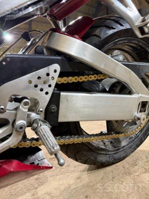 Yamaha R6 1999 Rīga, ar dzinēja tilpumu 0.60 L un nobraukumu 0 tūkst. km par 2400 €, foto 4 vietnē AUTOMOTO.COM.LV