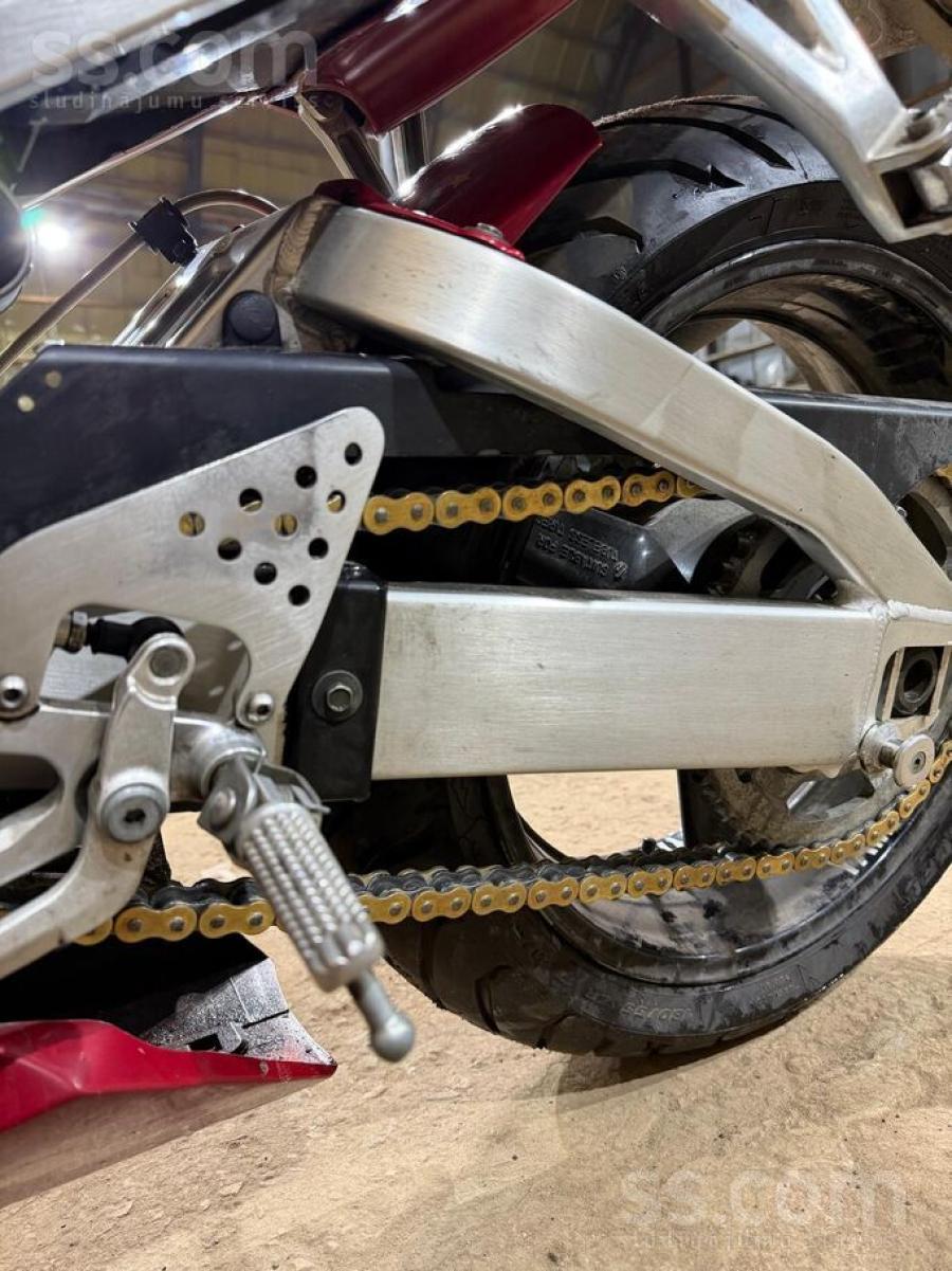Yamaha R6 1999 Rīga, ar dzinēja tilpumu 0.60 L un nobraukumu 0 tūkst. km par 2400 €, foto 4 vietnē AUTOMOTO.COM.LV