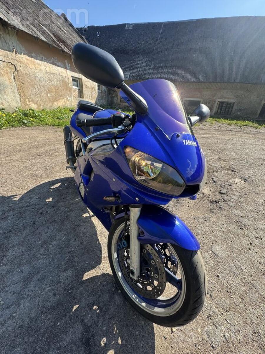 Yamaha R6 2000 in Bauska, with an engine capacity of 0.60 L and mileage of 0 thousand km for 2200 €, photo 1 on AUTOMOTO.COM.LV