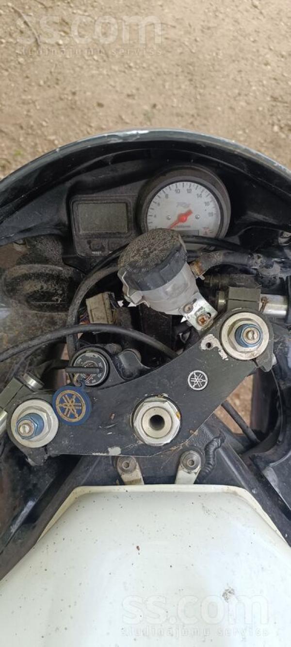 Yamaha R6 2000 Rēzekne, ar dzinēja tilpumu 0.60 L un nobraukumu 0 tūkst. km par 1350 €, foto 7 vietnē AUTOMOTO.COM.LV