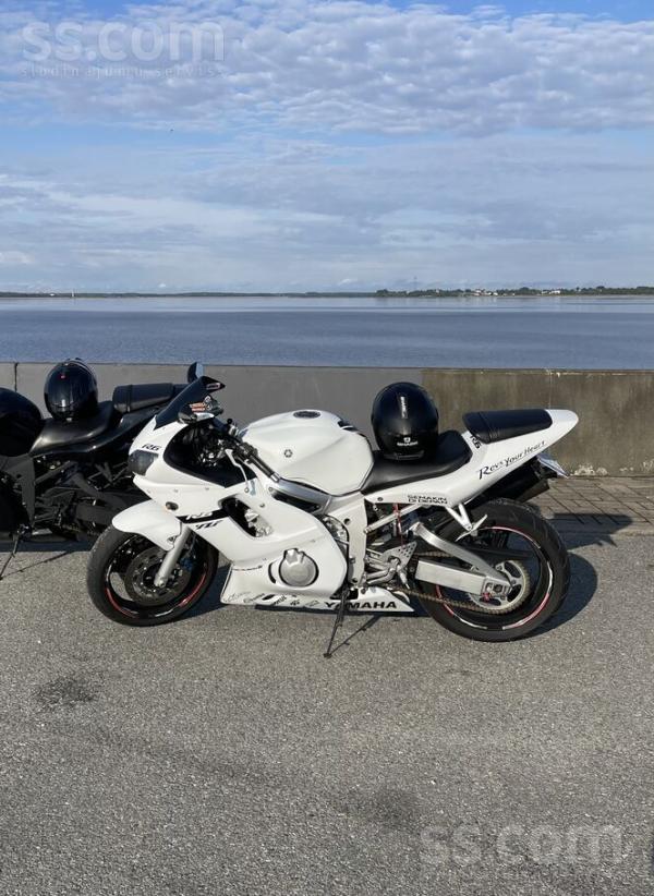 Yamaha R6 2000 Jelgava, ar dzinēja tilpumu 0.60 L un nobraukumu 0 tūkst. km par 1700 €, foto 1 vietnē AUTOMOTO.COM.LV