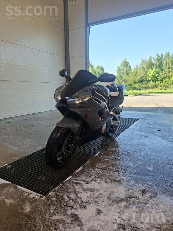 Yamaha R6 2000 in Liepaja, with an engine capacity of 0.60 L and mileage of 0 thousand km for 2300 €, photo 1 on AUTOMOTO.COM.LV