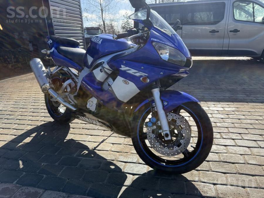 Yamaha R6 2000 Cēsis, ar dzinēja tilpumu 0.60 L un nobraukumu 0 tūkst. km par 2950 €, foto 3 vietnē AUTOMOTO.COM.LV