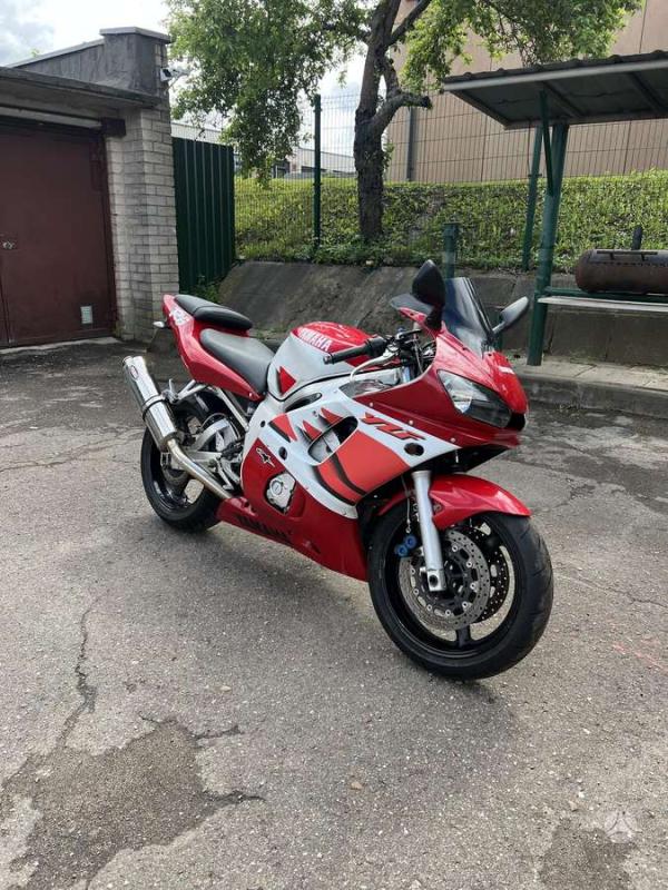 Yamaha R6 2000 in Klaipeda, with an engine capacity of 0.60 L and mileage of 26 thousand km for 2000 €, photo 1 on AUTOMOTO.COM.LV