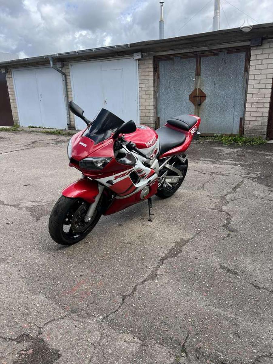 Yamaha R6 2000 in Klaipeda, with an engine capacity of 0.60 L and mileage of 26 thousand km for 2000 €, photo 3 on AUTOMOTO.COM.LV
