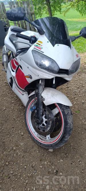 Yamaha R6 2000 in Rezekne, with an engine capacity of 0.60 L and mileage of 0 thousand km for 1100 €, photo 3 on AUTOMOTO.COM.LV