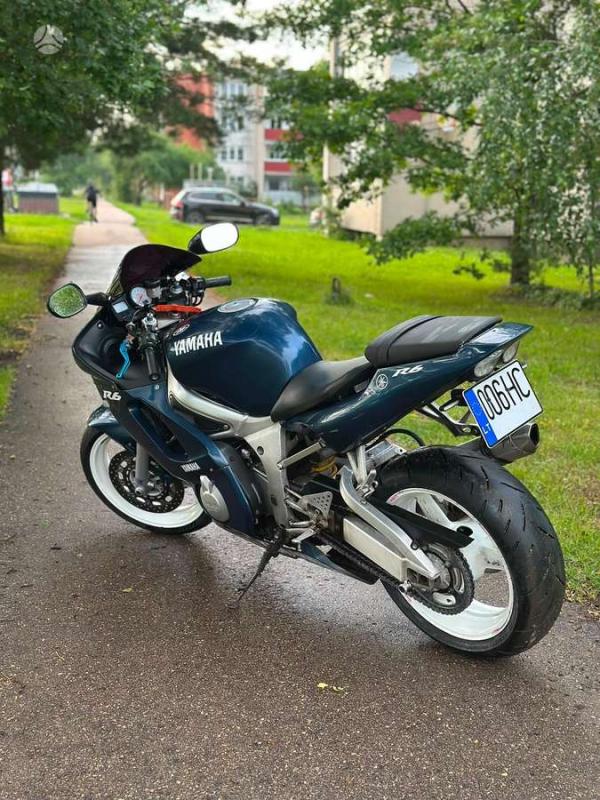 Yamaha R6 2000 in Vievis, with an engine capacity of 0.60 L and mileage of 25 thousand km for 2200 €, photo 7 on AUTOMOTO.COM.LV