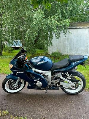 Yamaha R6 2000 Vievis, ar dzinēja tilpumu 0.60 L un nobraukumu 25 tūkst. km par 2200 €, foto 4 vietnē AUTOMOTO.COM.LV
