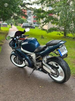Yamaha R6 2000 Vievis, ar dzinēja tilpumu 0.60 L un nobraukumu 25 tūkst. km par 2200 €, foto 8 vietnē AUTOMOTO.COM.LV
