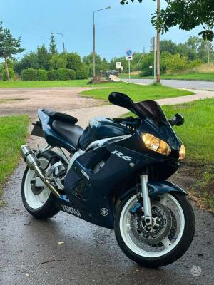Yamaha R6 2000 Vievis, ar dzinēja tilpumu 0.60 L un nobraukumu 25 tūkst. km par 2200 €, foto 9 vietnē AUTOMOTO.COM.LV