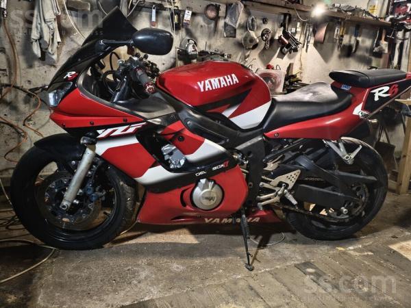 Ямаха R6 2001 в Рига, объемом двигателя 0.60 л и пробегом 0 тыс. км за 2350 €, фото 1 на AUTOMOTO.COM.LV