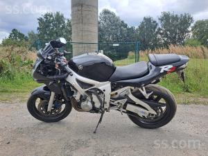 Yamaha R6 2001 in Bauska, with an engine capacity of 0.60 L and mileage of 0 thousand km for 1850 €, photo 6 on AUTOMOTO.COM.LV