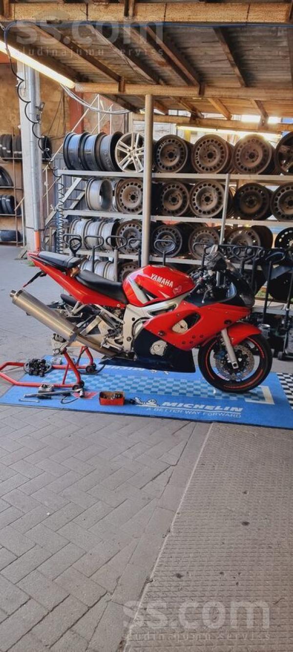 Yamaha R6 2002 in Riga, with an engine capacity of 0.60 L and mileage of 0 thousand km for 1500 €, photo 3 on AUTOMOTO.COM.LV