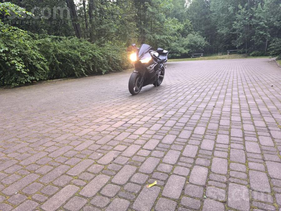 Yamaha R6 2003 Ludza, ar dzinēja tilpumu 0.60 L un nobraukumu 0 tūkst. km par 3200 €, foto 1 vietnē AUTOMOTO.COM.LV