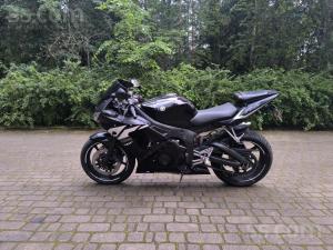 Yamaha R6 2003 Ludza, ar dzinēja tilpumu 0.60 L un nobraukumu 0 tūkst. km par 3200 €, foto 5 vietnē AUTOMOTO.COM.LV