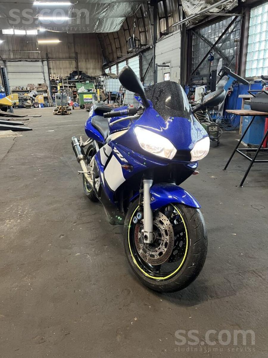 Yamaha R6 2003 in Riga, with an engine capacity of 0.60 L and mileage of 0 thousand km for 1800 €, photo 1 on AUTOMOTO.COM.LV