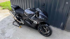 Ямаха R6 2003 в Клайпеда, объемом двигателя 0.60 л и пробегом 54 тыс. км за 3900 €, фото 4 на AUTOMOTO.COM.LV