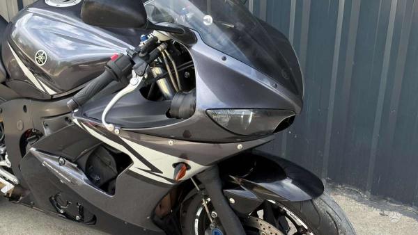 Yamaha R6 2003 in Klaipeda, with an engine capacity of 0.60 L and mileage of 54 thousand km for 3900 €, photo 4 on AUTOMOTO.COM.LV