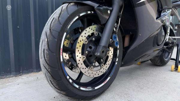 Yamaha R6 2003 in Klaipeda, with an engine capacity of 0.60 L and mileage of 54 thousand km for 3900 €, photo 10 on AUTOMOTO.COM.LV