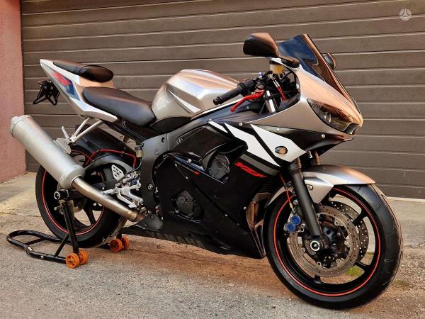 Yamaha R6 2003 in Vilnius, with an engine capacity of 0.60 L and mileage of 34 thousand km for 3650 €, photo 1 on AUTOMOTO.COM.LV