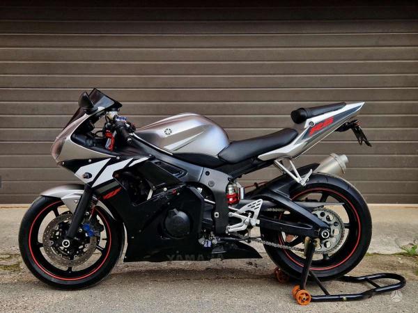 Yamaha R6 2003 in Vilnius, with an engine capacity of 0.60 L and mileage of 34 thousand km for 3650 €, photo 4 on AUTOMOTO.COM.LV