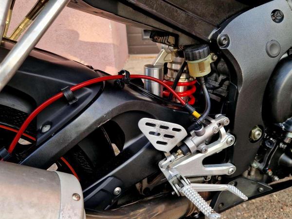 Yamaha R6 2003 in Vilnius, with an engine capacity of 0.60 L and mileage of 34 thousand km for 3650 €, photo 10 on AUTOMOTO.COM.LV