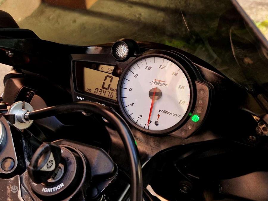 Yamaha R6 2003 Viļņa, ar dzinēja tilpumu 0.60 L un nobraukumu 34 tūkst. km par 3650 €, foto 17 vietnē AUTOMOTO.COM.LV