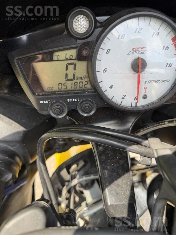 Yamaha R6 2003 in Riga, with an engine capacity of 0.60 L and mileage of 0 thousand km for 3020 €, photo 4 on AUTOMOTO.COM.LV
