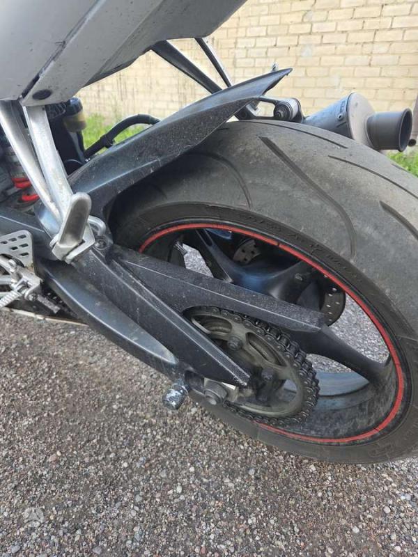 Ямаха R6 2003 в Мариямполе, объемом двигателя 0.60 л и пробегом 57 тыс. км за 3000 €, фото 6 на AUTOMOTO.COM.LV