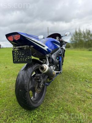 Yamaha R6 2003 Rīga, ar dzinēja tilpumu 0.60 L un nobraukumu 0 tūkst. km par 2900 €, foto 4 vietnē AUTOMOTO.COM.LV
