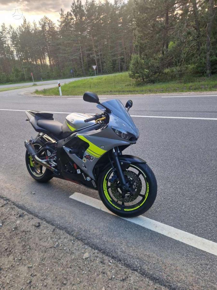 Yamaha R6 2004 in Vilnius, with an engine capacity of 0.60 L and mileage of 70 thousand km for 3800 €, photo 3 on AUTOMOTO.COM.LV