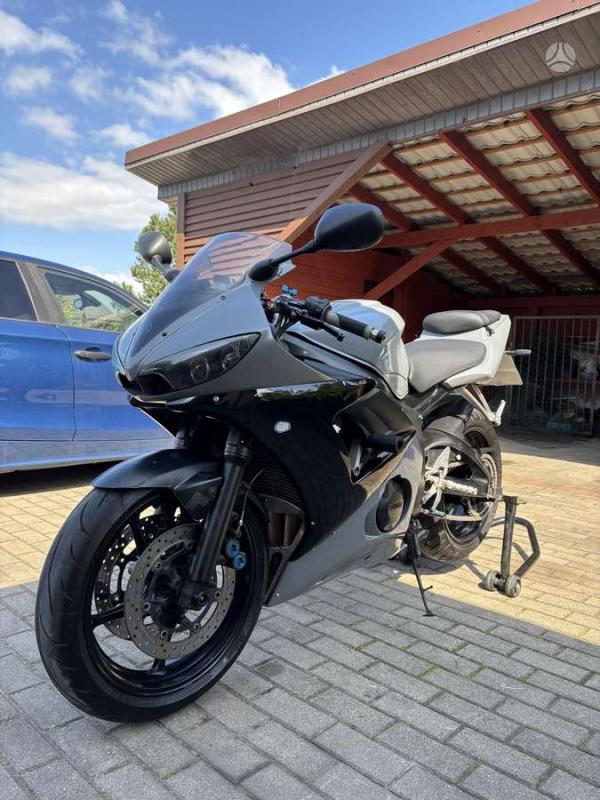 Ямаха R6 2004 в Клайпеда, объемом двигателя 0.60 л и пробегом 67 тыс. км за 3850 €, фото 2 на AUTOMOTO.COM.LV