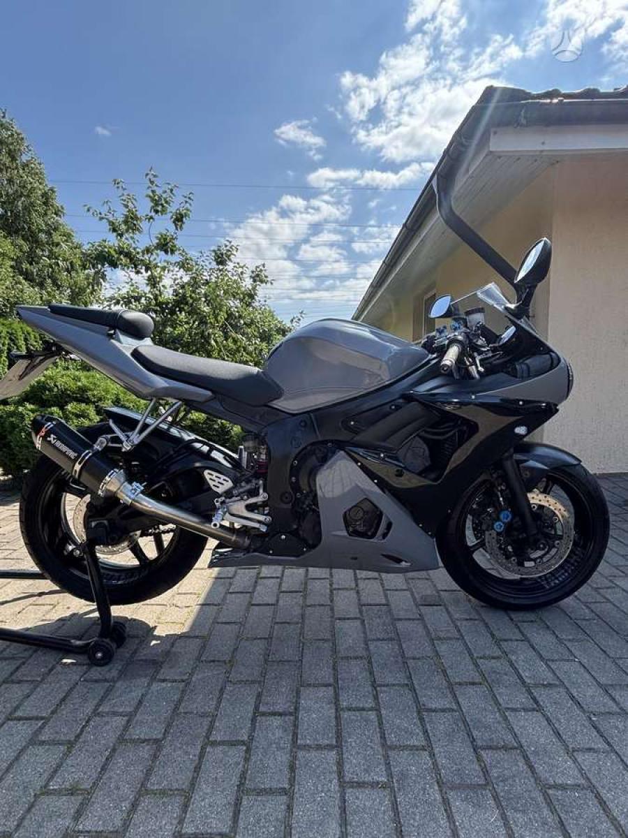 Yamaha R6 2004 in Klaipeda, with an engine capacity of 0.60 L and mileage of 67 thousand km for 3850 €, photo 4 on AUTOMOTO.COM.LV