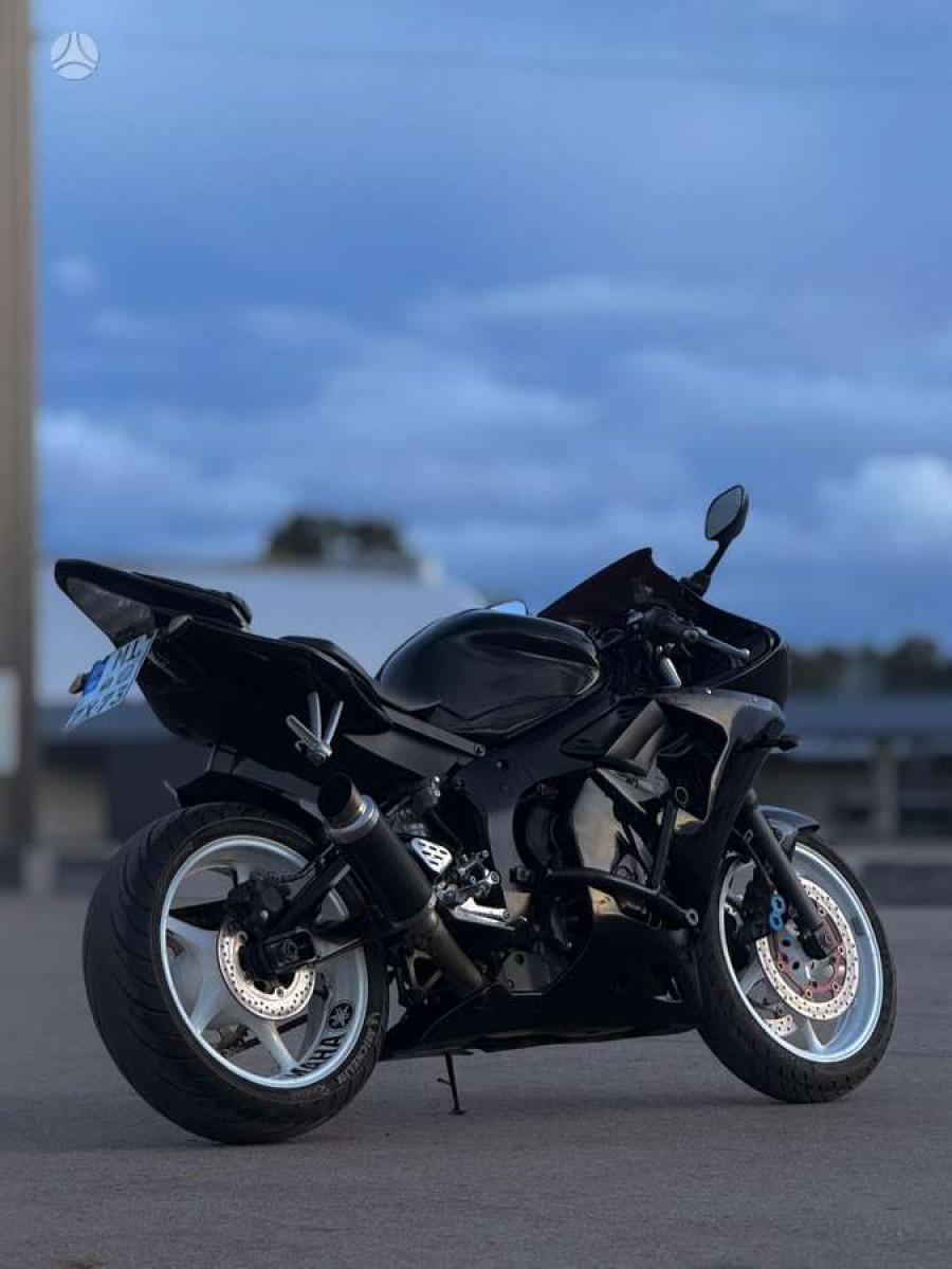 Yamaha R6 2004 Mažeikiai, ar dzinēja tilpumu 0.60 L un nobraukumu 28 tūkst. km par 2550 €, foto 1 vietnē AUTOMOTO.COM.LV