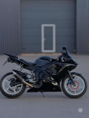 Yamaha R6 2004 Mažeikiai, ar dzinēja tilpumu 0.60 L un nobraukumu 28 tūkst. km par 2550 €, foto 3 vietnē AUTOMOTO.COM.LV