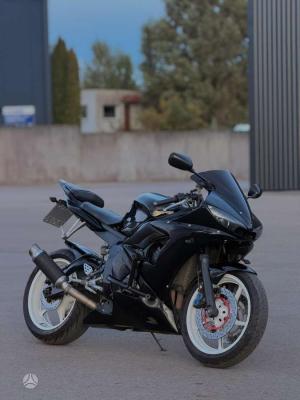 Yamaha R6 2004 Mažeikiai, ar dzinēja tilpumu 0.60 L un nobraukumu 28 tūkst. km par 2550 €, foto 4 vietnē AUTOMOTO.COM.LV
