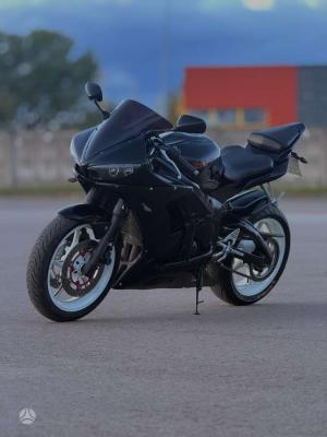 Yamaha R6 2004 Mažeikiai, ar dzinēja tilpumu 0.60 L un nobraukumu 28 tūkst. km par 2550 €, foto 5 vietnē AUTOMOTO.COM.LV