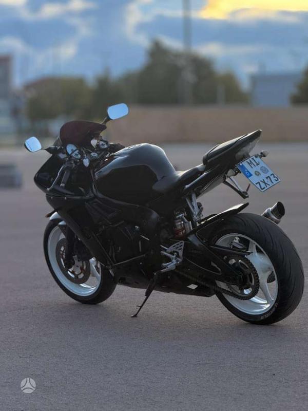 Yamaha R6 2004 Mažeikiai, ar dzinēja tilpumu 0.60 L un nobraukumu 28 tūkst. km par 2550 €, foto 7 vietnē AUTOMOTO.COM.LV