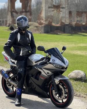 Ямаха R6 2005 в Вильнюс, объемом двигателя 0.60 л и пробегом 0 тыс. км за 3350 €, фото  на AUTOMOTO.COM.LV
