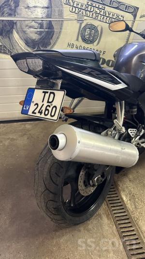 Yamaha R6 2005 in Riga, with an engine capacity of 0.60 L and mileage of 0 thousand km for 3300 €, photo 7 on AUTOMOTO.COM.LV