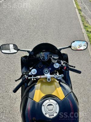 Yamaha R6 2006 in Riga, with an engine capacity of 0.60 L and mileage of 0 thousand km for 4999 €, photo 5 on AUTOMOTO.COM.LV
