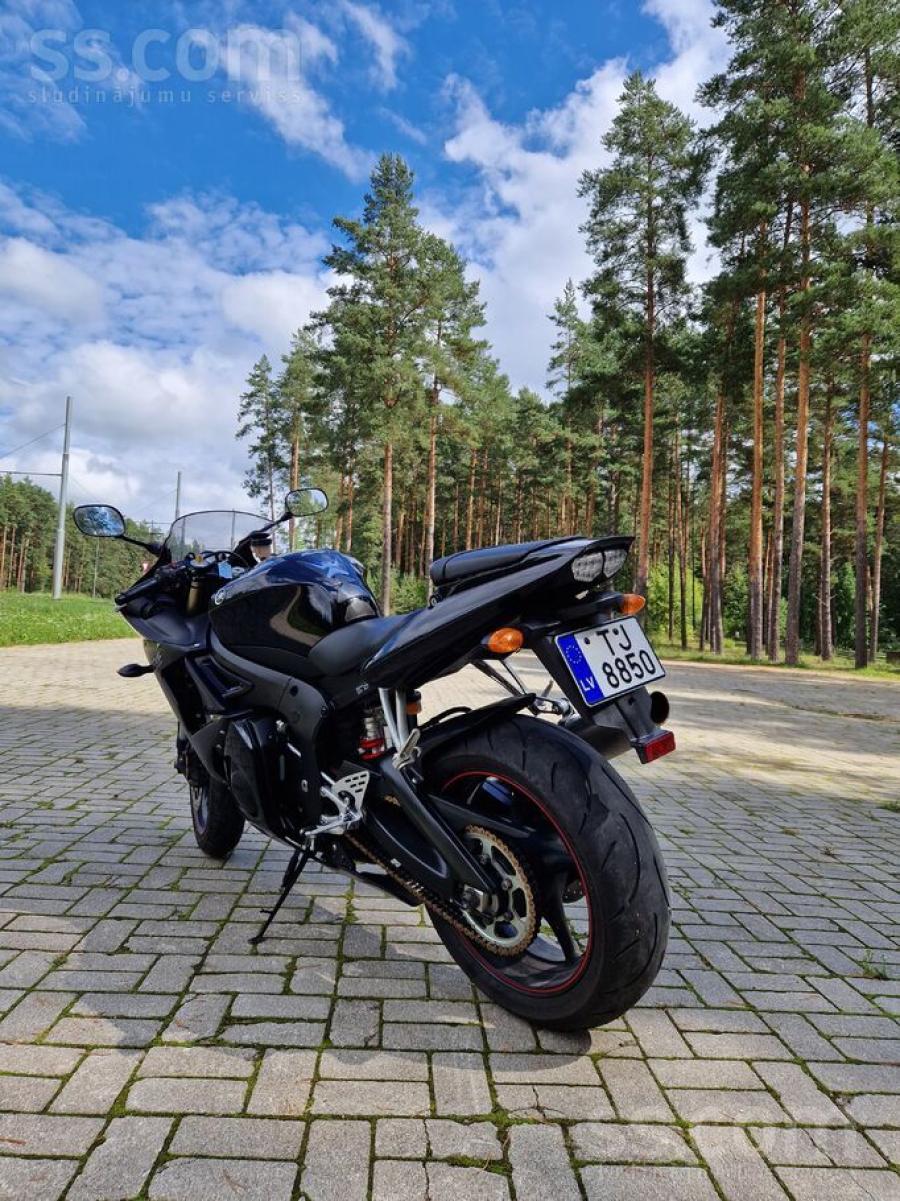 Yamaha R6 2006 in Daugavpils, with an engine capacity of 0.60 L and mileage of 0 thousand km for 3000 €, photo 6 on AUTOMOTO.COM.LV