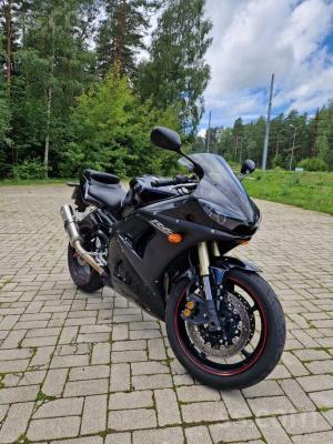 Yamaha R6 2006 in Daugavpils, with an engine capacity of 0.60 L and mileage of 0 thousand km for 3000 €, photo 10 on AUTOMOTO.COM.LV