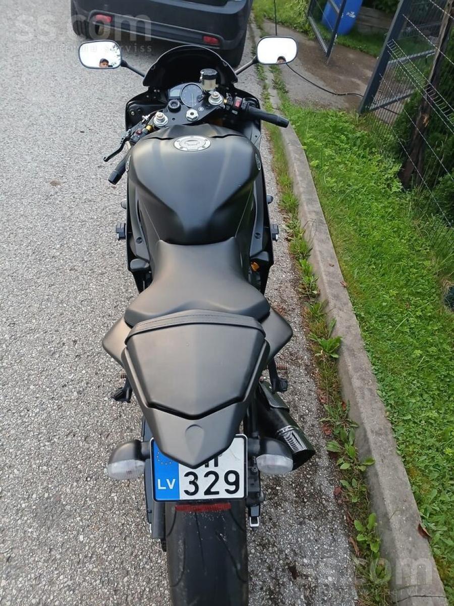 Yamaha R6 2007 in Cesis, with an engine capacity of 0.60 L and mileage of 0 thousand km for 4700 €, photo 4 on AUTOMOTO.COM.LV