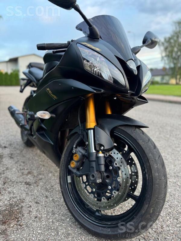 Ямаха R6 2007 в Цесис, объемом двигателя 0.60 л и пробегом 0 тыс. км за 4700 €, фото 1 на AUTOMOTO.COM.LV