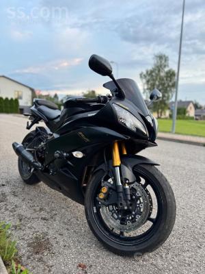 Yamaha R6 2007 in Cesis, with an engine capacity of 0.60 L and mileage of 0 thousand km for 4700 €, photo 3 on AUTOMOTO.COM.LV